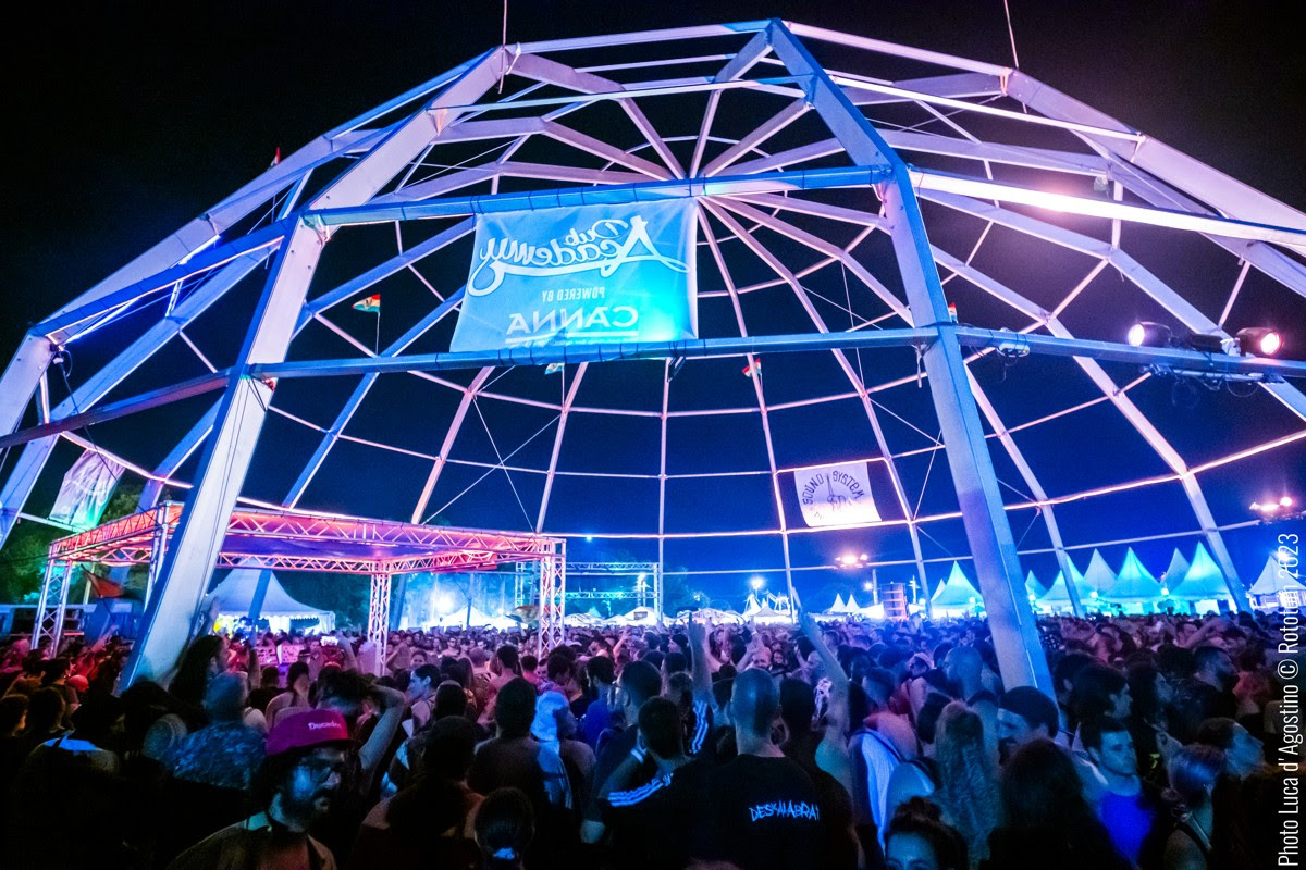 El Rototom une a 90.000 personas de 70 países en sus tres primeros días